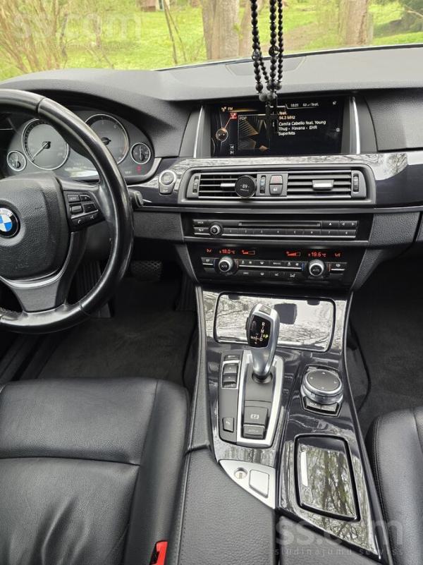 Pelēks BMW 520 2016 Talsi, ar dzinēja tilpumu 1.00 L un nobraukumu 273 tūkst. km par 13450 €, foto 8 vietnē AUTOMOTO.COM.LV