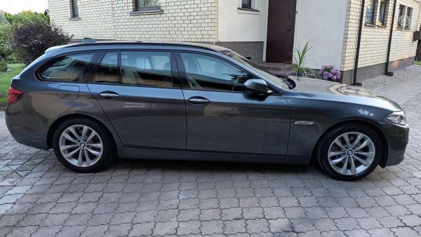 Grey BMW 520 2016 in Kedainiai, with an engine capacity of 2.00 L and mileage of 313 thousand km for 10700 €, photo 8 on AUTOMOTO.COM.LV