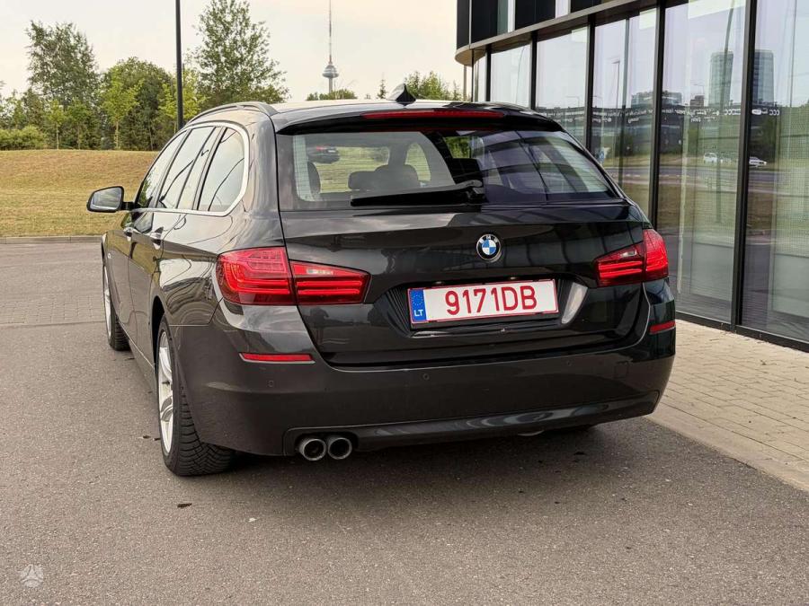 Grey BMW 520 2016 in Vilnius, with an engine capacity of 2.00 L and mileage of 264 thousand km for 11699 €, photo 8 on AUTOMOTO.COM.LV