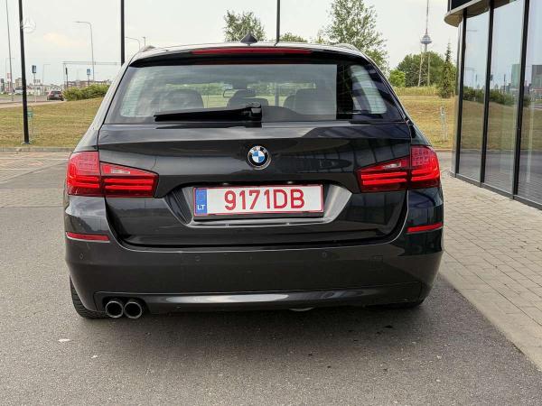 Grey BMW 520 2016 in Vilnius, with an engine capacity of 2.00 L and mileage of 264 thousand km for 11699 €, photo 8 on AUTOMOTO.COM.LV
