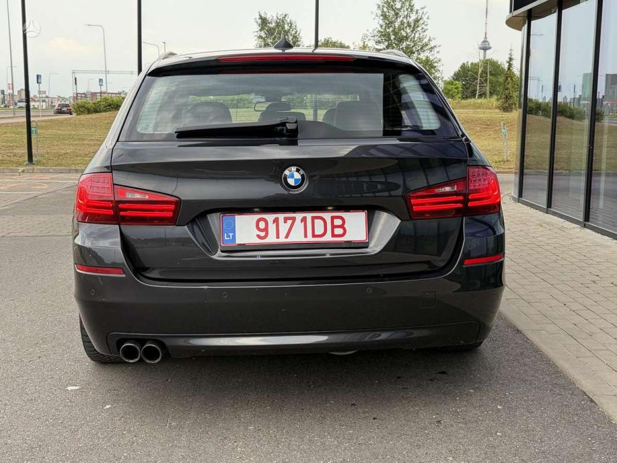 Grey BMW 520 2016 in Vilnius, with an engine capacity of 2.00 L and mileage of 264 thousand km for 11699 €, photo 9 on AUTOMOTO.COM.LV