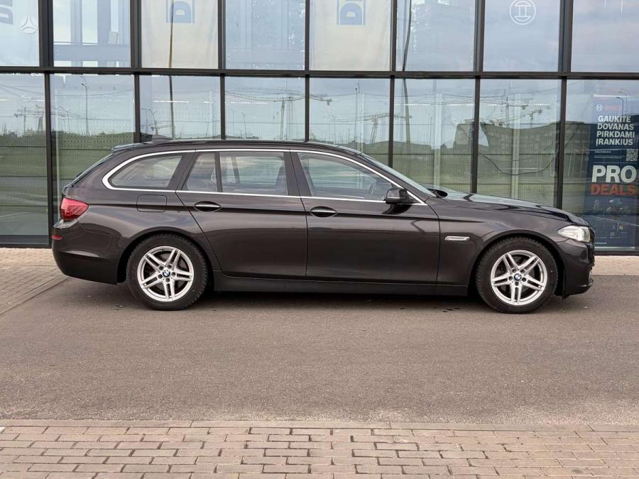 Grey BMW 520 2016 in Vilnius, with an engine capacity of 2.00 L and mileage of 264 thousand km for 11699 €, photo 13 on AUTOMOTO.COM.LV