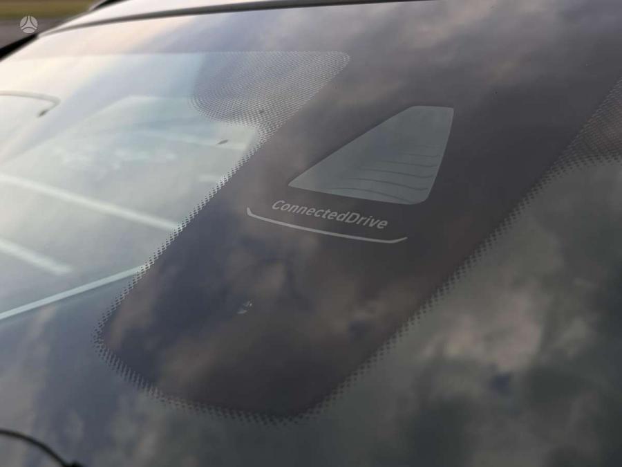 Grey BMW 520 2016 in Vilnius, with an engine capacity of 2.00 L and mileage of 264 thousand km for 11699 €, photo 19 on AUTOMOTO.COM.LV