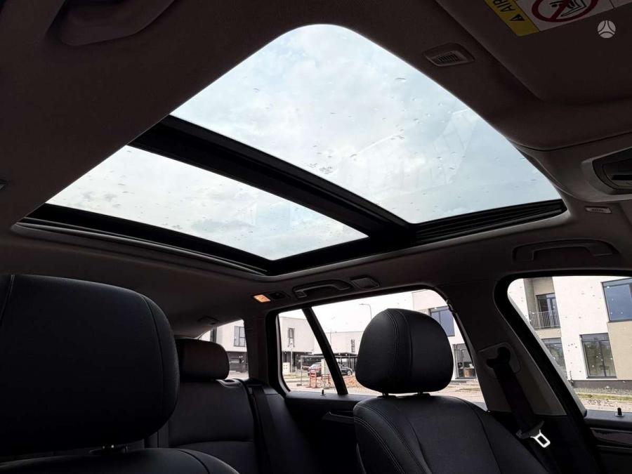 Grey BMW 520 2016 in Vilnius, with an engine capacity of 2.00 L and mileage of 264 thousand km for 11699 €, photo 23 on AUTOMOTO.COM.LV