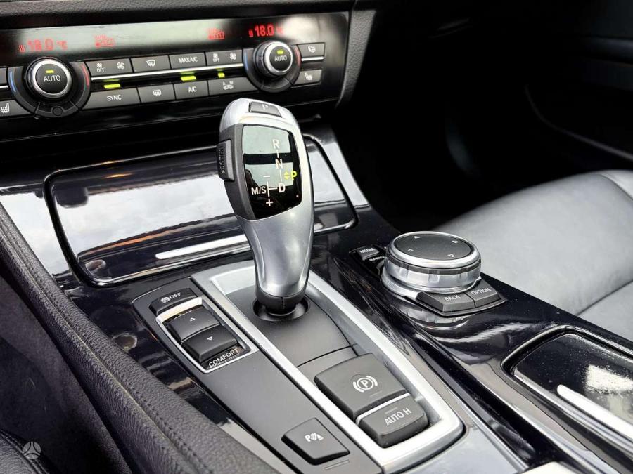 Grey BMW 520 2016 in Vilnius, with an engine capacity of 2.00 L and mileage of 264 thousand km for 11699 €, photo 30 on AUTOMOTO.COM.LV