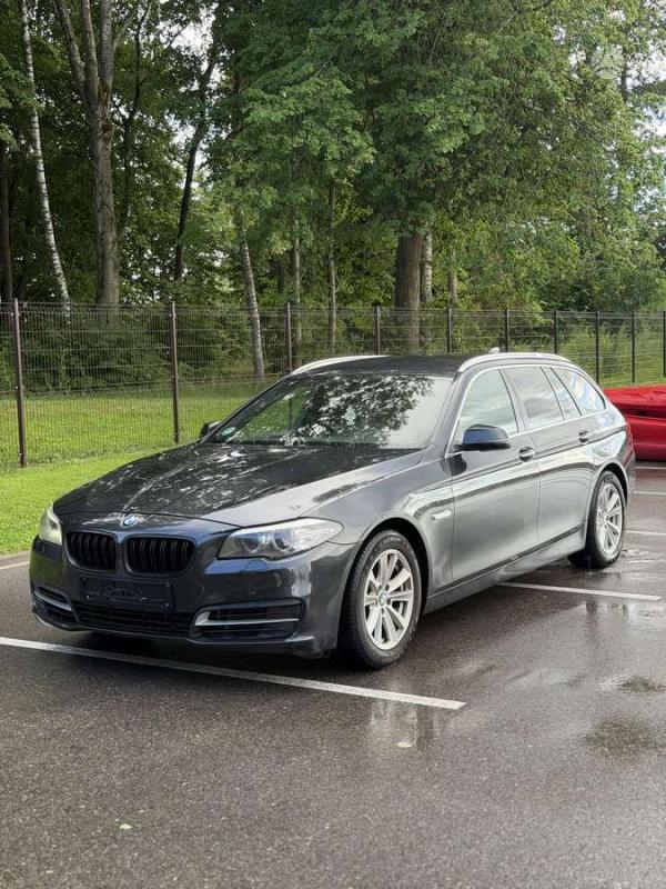 Grey BMW 520 2016 in Kazlu Ruda, with an engine capacity of 2.00 L and mileage of 265 thousand km for 8250 €, photo 1 on AUTOMOTO.COM.LV