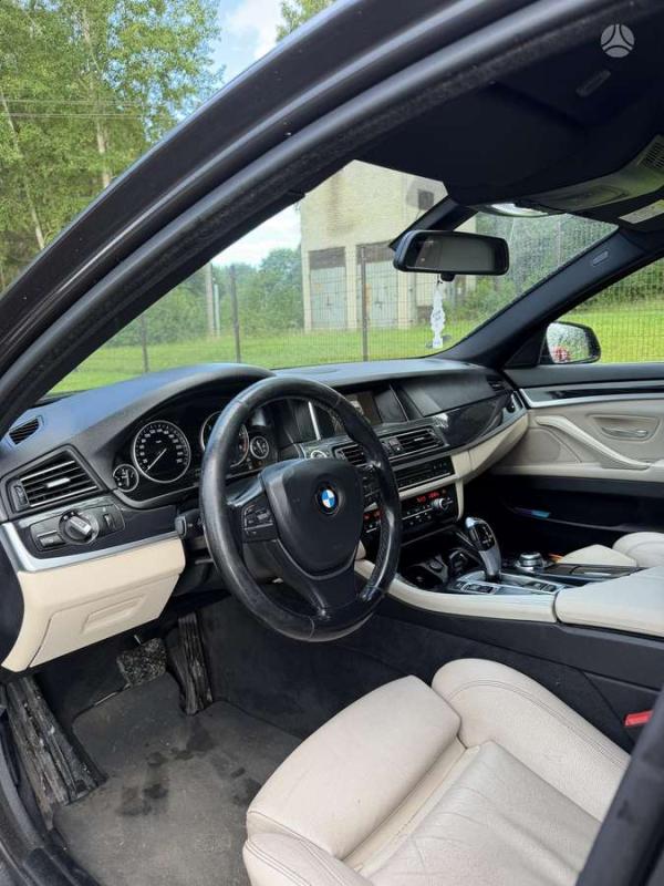 Grey BMW 520 2016 in Kazlu Ruda, with an engine capacity of 2.00 L and mileage of 265 thousand km for 8250 €, photo 6 on AUTOMOTO.COM.LV