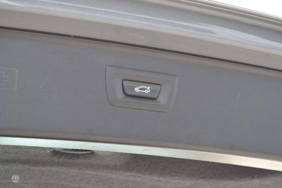 Grey BMW 520 2016 in Vilnius, with an engine capacity of 2.00 L and mileage of 281 thousand km for 12500 €, photo 18 on AUTOMOTO.COM.LV