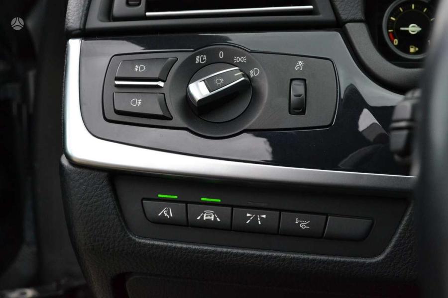 Grey BMW 520 2016 in Vilnius, with an engine capacity of 2.00 L and mileage of 281 thousand km for 12500 €, photo 22 on AUTOMOTO.COM.LV