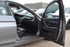 Grey BMW 520 2016 in Vilnius, with an engine capacity of 2.00 L and mileage of 281 thousand km for 12500 €, photo 33 on AUTOMOTO.COM.LV