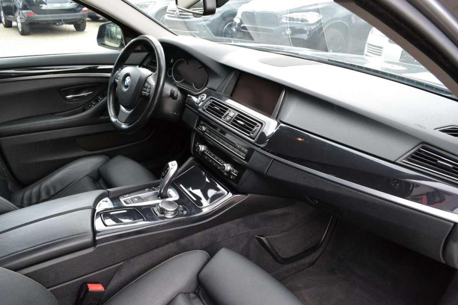 Grey BMW 520 2016 in Vilnius, with an engine capacity of 2.00 L and mileage of 281 thousand km for 12500 €, photo 35 on AUTOMOTO.COM.LV