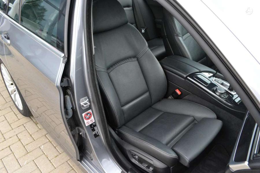 Grey BMW 520 2016 in Vilnius, with an engine capacity of 2.00 L and mileage of 281 thousand km for 12500 €, photo 36 on AUTOMOTO.COM.LV