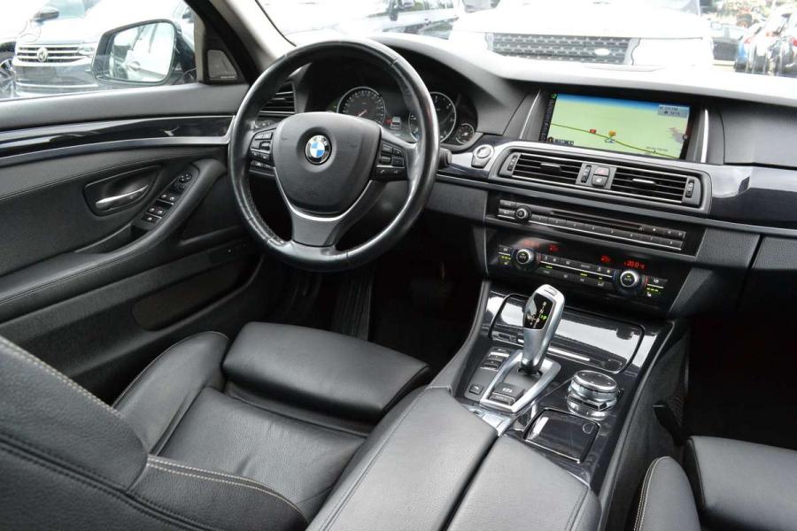 Grey BMW 520 2016 in Vilnius, with an engine capacity of 2.00 L and mileage of 281 thousand km for 12500 €, photo 37 on AUTOMOTO.COM.LV
