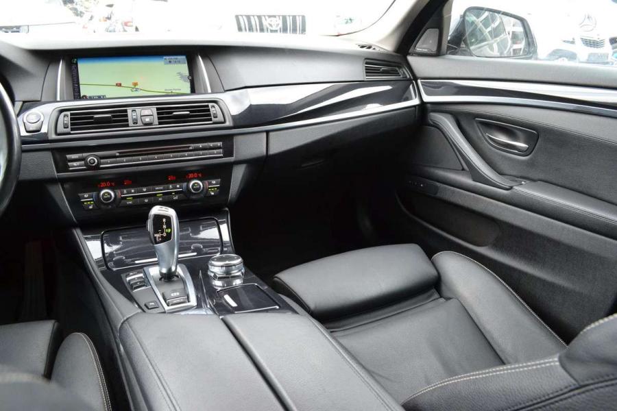 Grey BMW 520 2016 in Vilnius, with an engine capacity of 2.00 L and mileage of 281 thousand km for 12500 €, photo 39 on AUTOMOTO.COM.LV