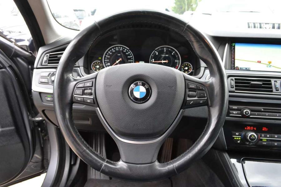 Grey BMW 520 2016 in Vilnius, with an engine capacity of 2.00 L and mileage of 281 thousand km for 12500 €, photo 40 on AUTOMOTO.COM.LV