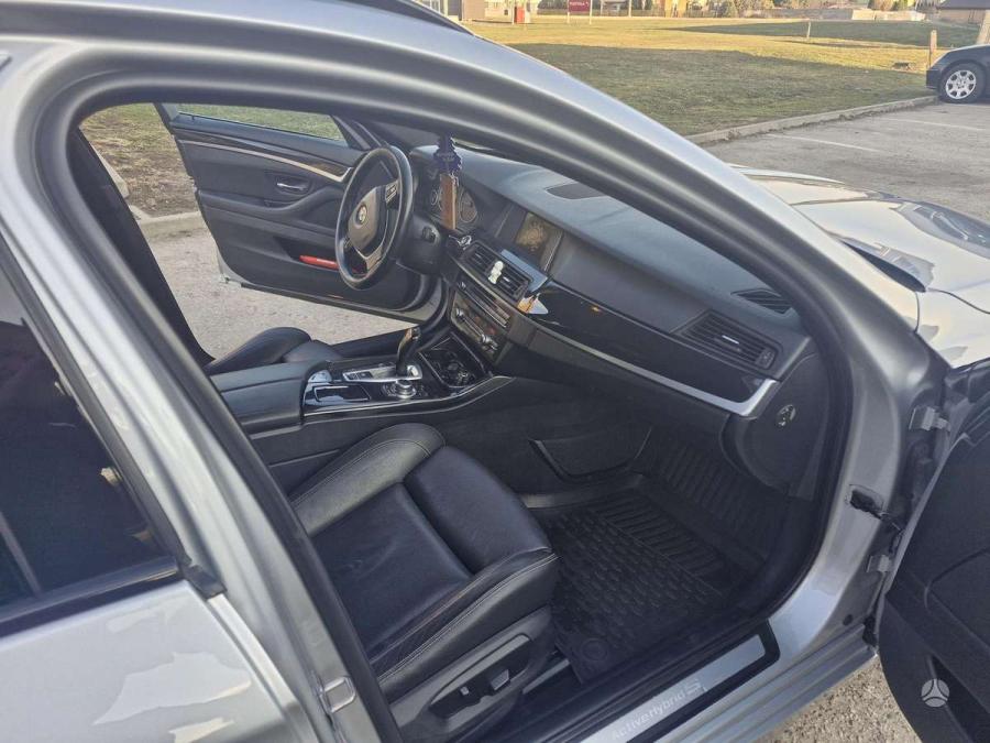 Pelēks BMW 520 2016 Jonava, ar dzinēja tilpumu 2.00 L un nobraukumu 350 tūkst. km par 7999 €, foto 17 vietnē AUTOMOTO.COM.LV
