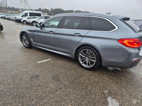 Pelēks BMW 520 2017 Utena, ar dzinēja tilpumu 2.00 L un nobraukumu 263 tūkst. km par 17850 €, foto 9 vietnē AUTOMOTO.COM.LV