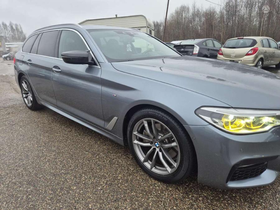 Grey BMW 520 2017 in Utena, with an engine capacity of 2.00 L and mileage of 263 thousand km for 17850 €, photo 11 on AUTOMOTO.COM.LV