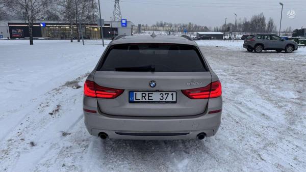 Grey BMW 520 2017 in Kaunas, with an engine capacity of 2.00 L and mileage of 296 thousand km for 17500 €, photo 6 on AUTOMOTO.COM.LV
