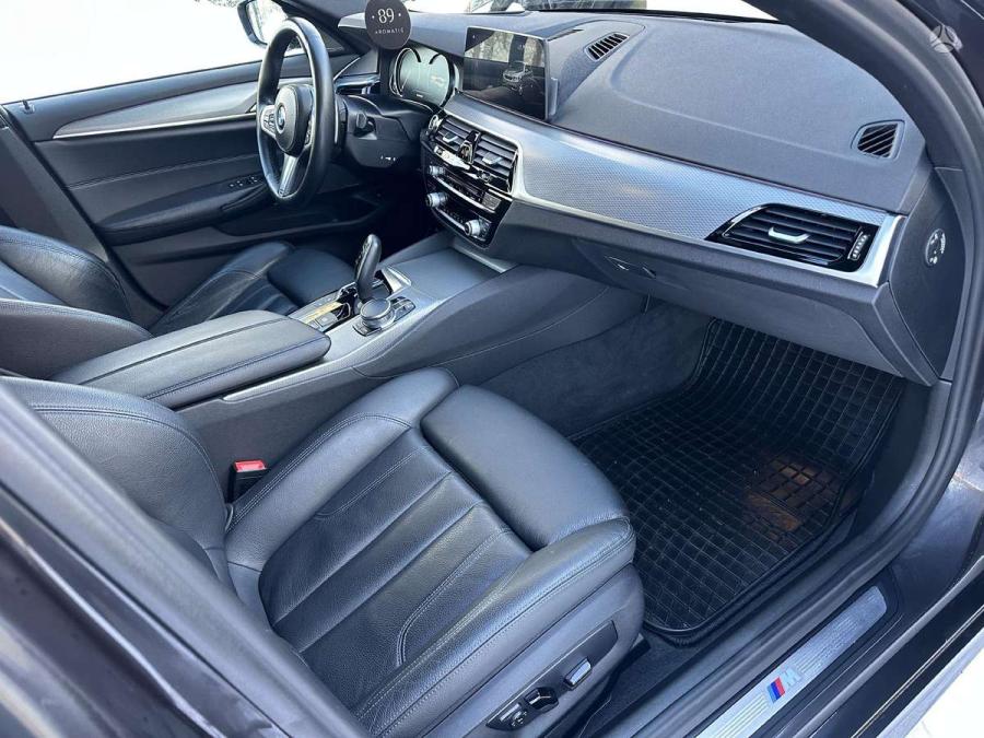 Pelēks BMW 520 2017 Šauļi, ar dzinēja tilpumu 2.00 L un nobraukumu 196 tūkst. km par 19600 €, foto 14 vietnē AUTOMOTO.COM.LV