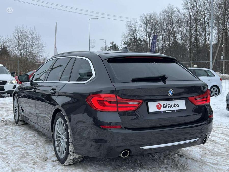 Pelēks BMW 520 2017 Utena, ar dzinēja tilpumu 2.00 L un nobraukumu 307 tūkst. km par 15750 €, foto 10 vietnē AUTOMOTO.COM.LV
