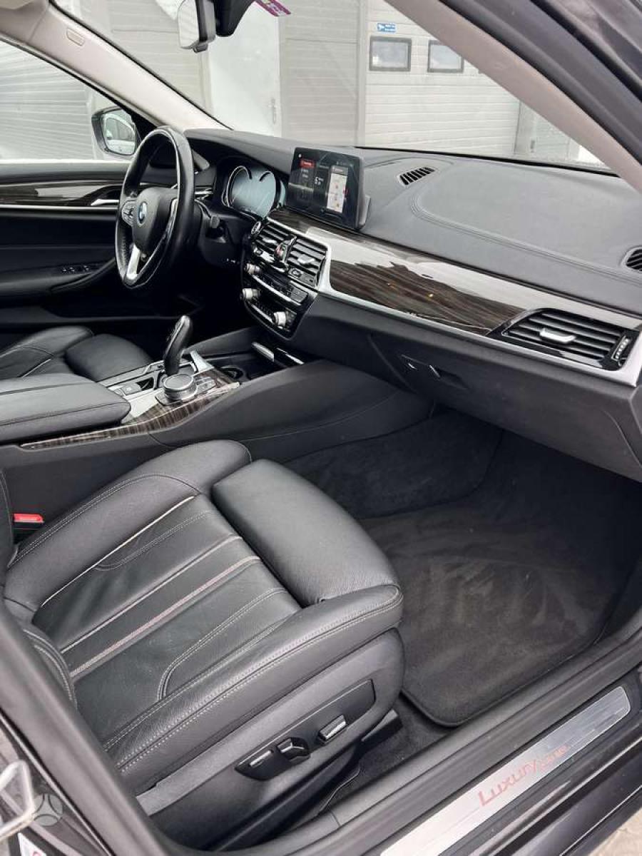 Pelēks BMW 520 2017 Utena, ar dzinēja tilpumu 2.00 L un nobraukumu 307 tūkst. km par 15750 €, foto 22 vietnē AUTOMOTO.COM.LV