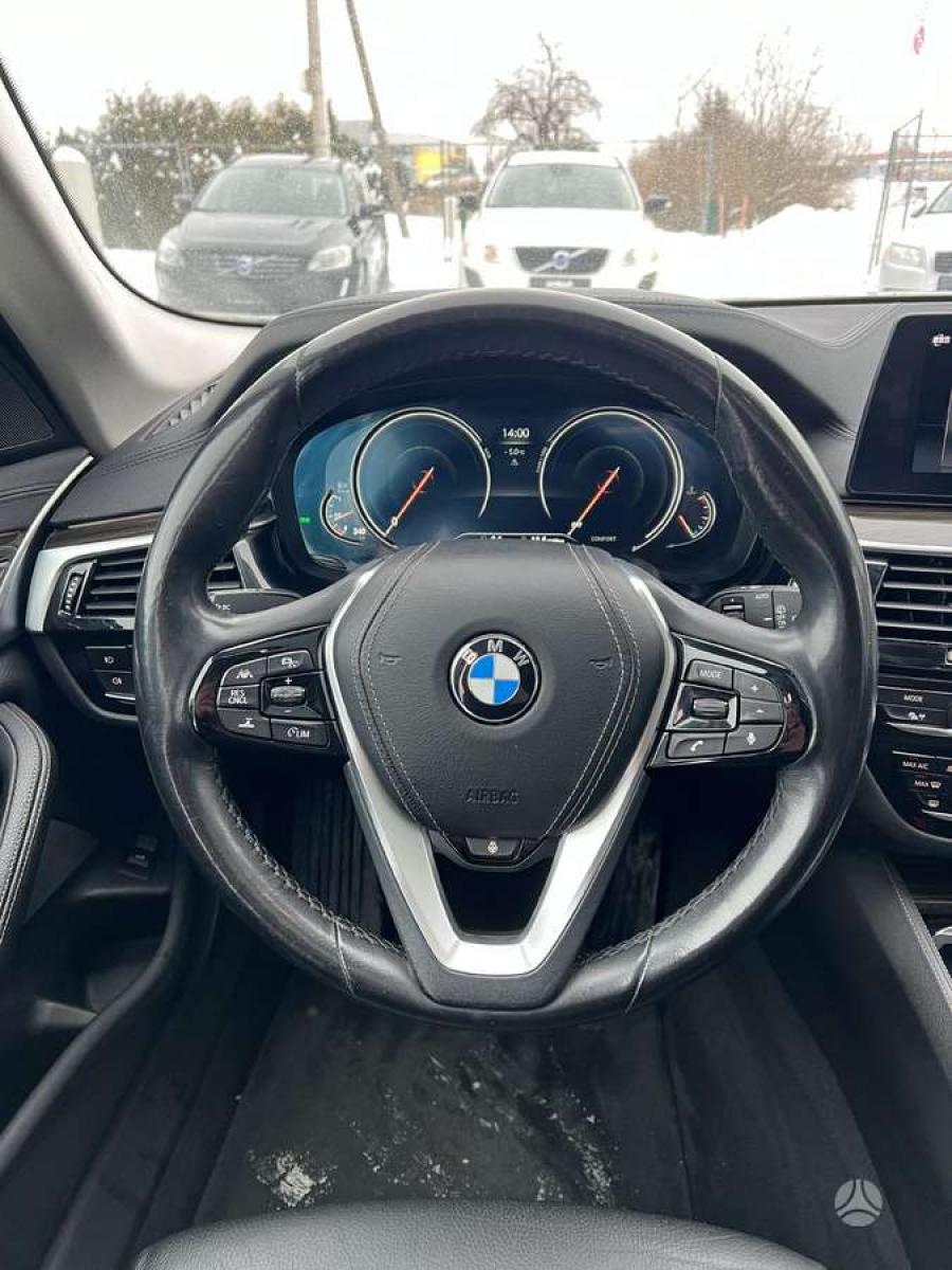 Pelēks BMW 520 2017 Utena, ar dzinēja tilpumu 2.00 L un nobraukumu 307 tūkst. km par 15750 €, foto 24 vietnē AUTOMOTO.COM.LV