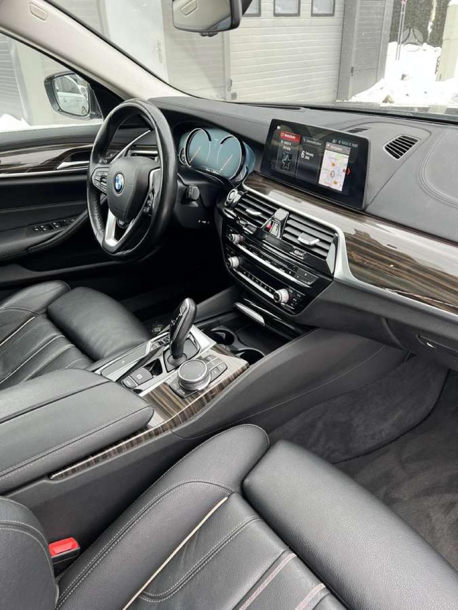 Pelēks BMW 520 2017 Utena, ar dzinēja tilpumu 2.00 L un nobraukumu 307 tūkst. km par 15750 €, foto 28 vietnē AUTOMOTO.COM.LV