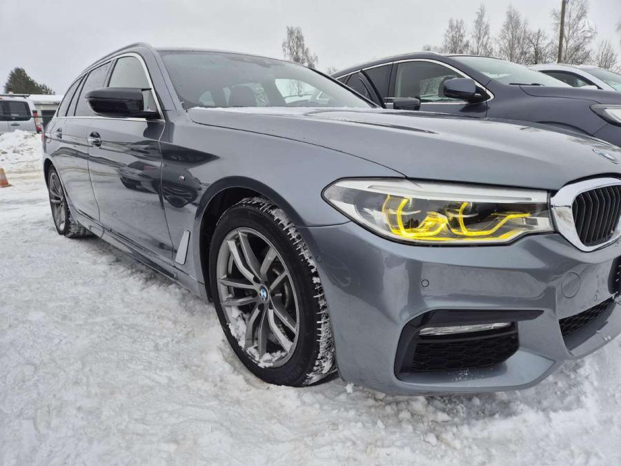 Grey BMW 520 2017 in Utena, with an engine capacity of 2.00 L and mileage of 263 thousand km for 17950 €, photo 7 on AUTOMOTO.COM.LV
