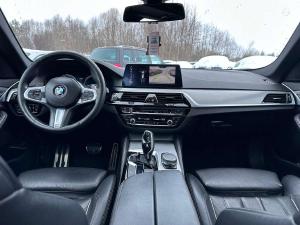 Grey BMW 520 2017 in Utena, with an engine capacity of 2.00 L and mileage of 263 thousand km for 17950 €, photo 14 on AUTOMOTO.COM.LV