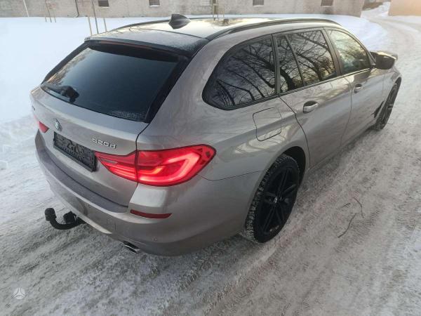 Grey BMW 520 2017 in Raseiniai, with an engine capacity of 2.00 L and mileage of 370 thousand km for 8900 €, photo 3 on AUTOMOTO.COM.LV