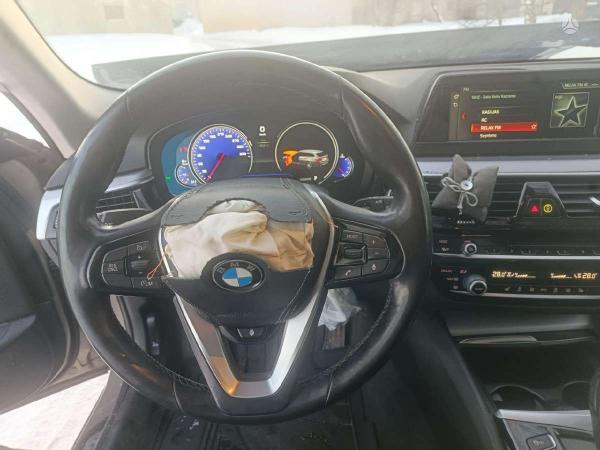 Grey BMW 520 2017 in Raseiniai, with an engine capacity of 2.00 L and mileage of 370 thousand km for 8900 €, photo 10 on AUTOMOTO.COM.LV