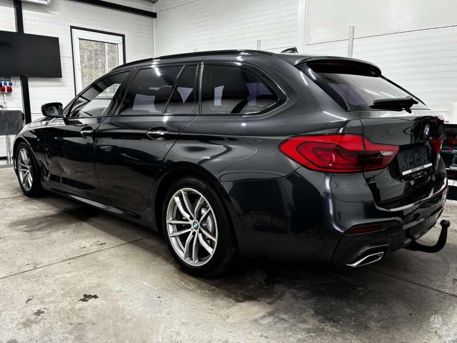 Grey BMW 520 2017 in Utena, with an engine capacity of 2.00 L and mileage of 245 thousand km for 16900 €, photo 8 on AUTOMOTO.COM.LV