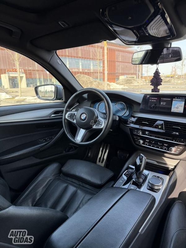 Grey BMW 520 2017 in Klaipeda, with an engine capacity of 2.00 L and mileage of 282 thousand km for 18700 €, photo 6 on AUTOMOTO.COM.LV