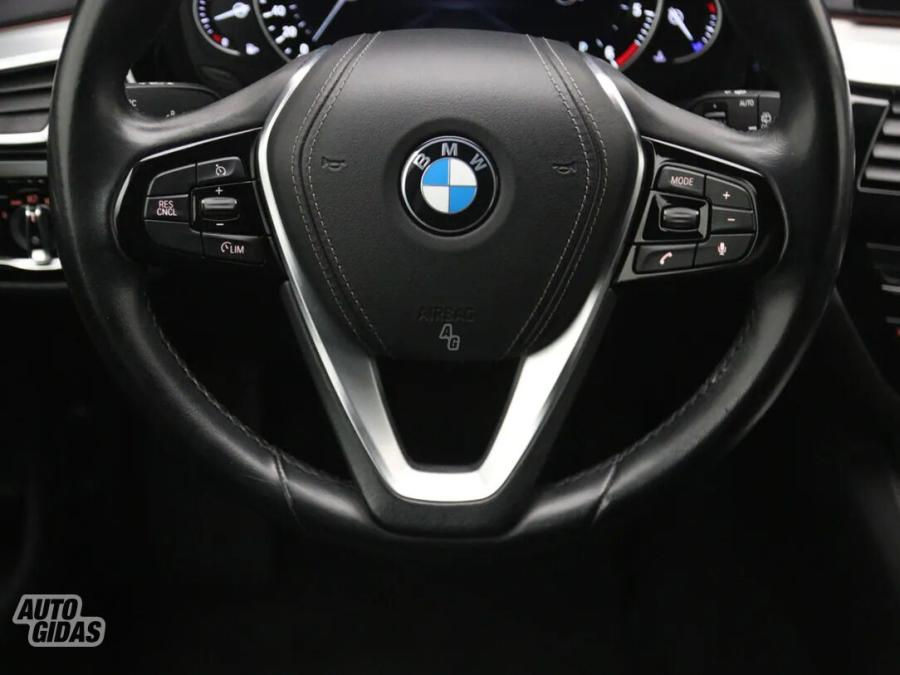 Pelēks BMW 520 2017 Viļņa, ar dzinēja tilpumu 2.00 L un nobraukumu 186 tūkst. km par 18999 €, foto 19 vietnē AUTOMOTO.COM.LV