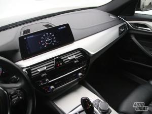 Pelēks BMW 520 2017 Viļņa, ar dzinēja tilpumu 2.00 L un nobraukumu 186 tūkst. km par 18999 €, foto 22 vietnē AUTOMOTO.COM.LV