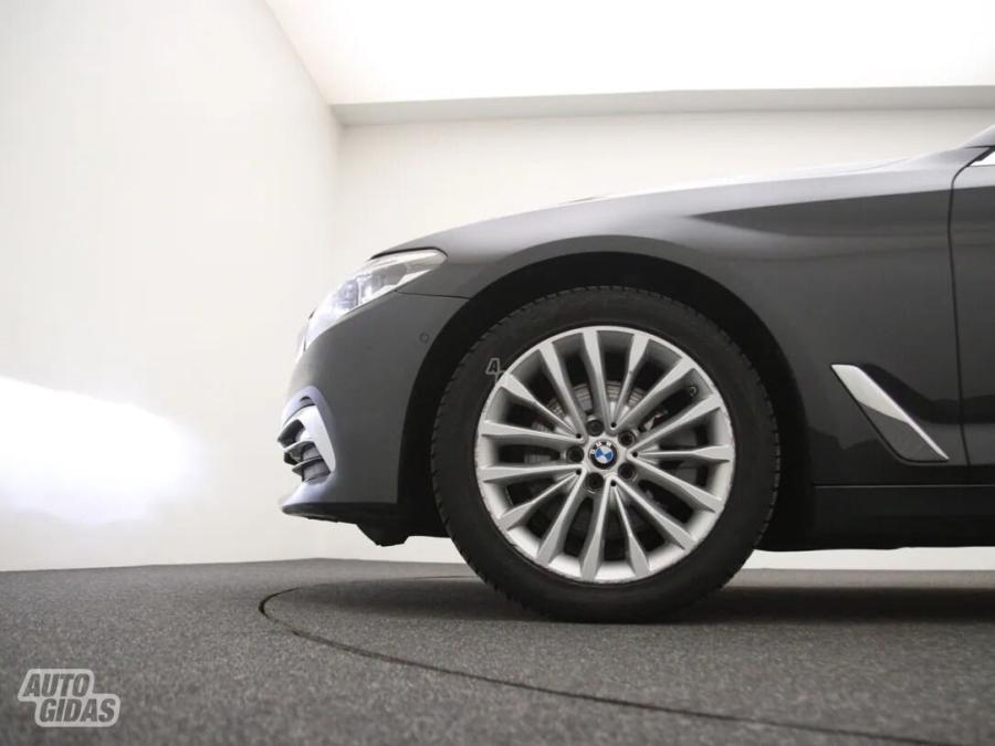 Pelēks BMW 520 2017 Viļņa, ar dzinēja tilpumu 2.00 L un nobraukumu 186 tūkst. km par 18999 €, foto 29 vietnē AUTOMOTO.COM.LV