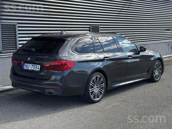 Grey BMW 520 2017 in Riga, with an engine capacity of 2.00 L and mileage of 325 thousand km for 16900 €, photo 5 on AUTOMOTO.COM.LV