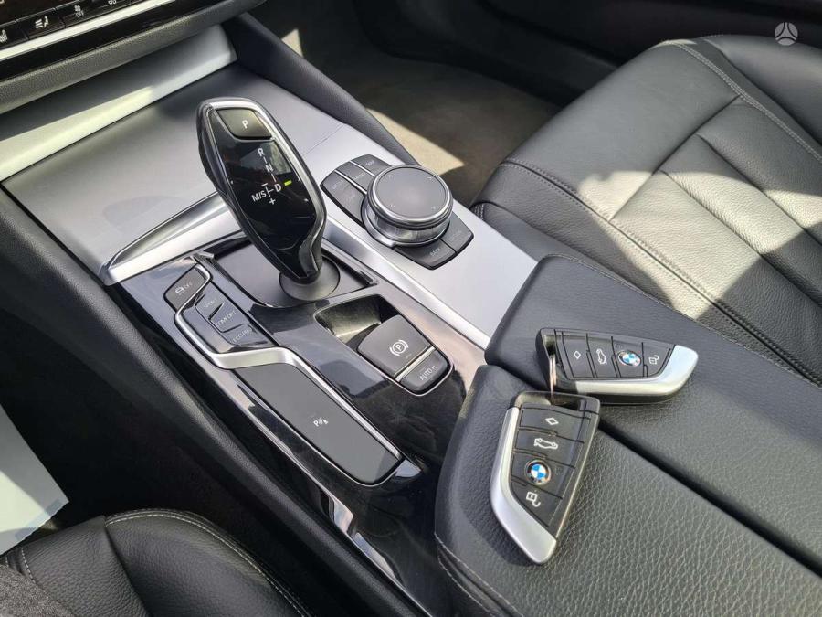 Pelēks BMW 520 2017 Kauņa, ar dzinēja tilpumu 2.00 L un nobraukumu 149 tūkst. km par 16750 €, foto 38 vietnē AUTOMOTO.COM.LV