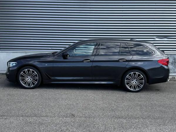 Grey BMW 520 2017 in Riga, with an engine capacity of 2.00 L and mileage of 325 thousand km for 16900 €, photo 2 on AUTOMOTO.COM.LV