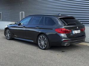 Grey BMW 520 2017 in Riga, with an engine capacity of 2.00 L and mileage of 325 thousand km for 16900 €, photo 4 on AUTOMOTO.COM.LV