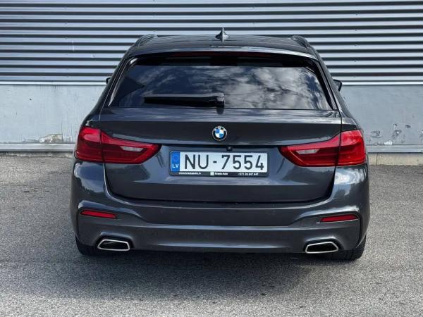 Grey BMW 520 2017 in Riga, with an engine capacity of 2.00 L and mileage of 325 thousand km for 16900 €, photo 4 on AUTOMOTO.COM.LV
