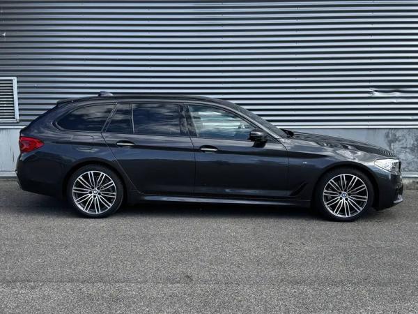 Grey BMW 520 2017 in Riga, with an engine capacity of 2.00 L and mileage of 325 thousand km for 16900 €, photo 6 on AUTOMOTO.COM.LV