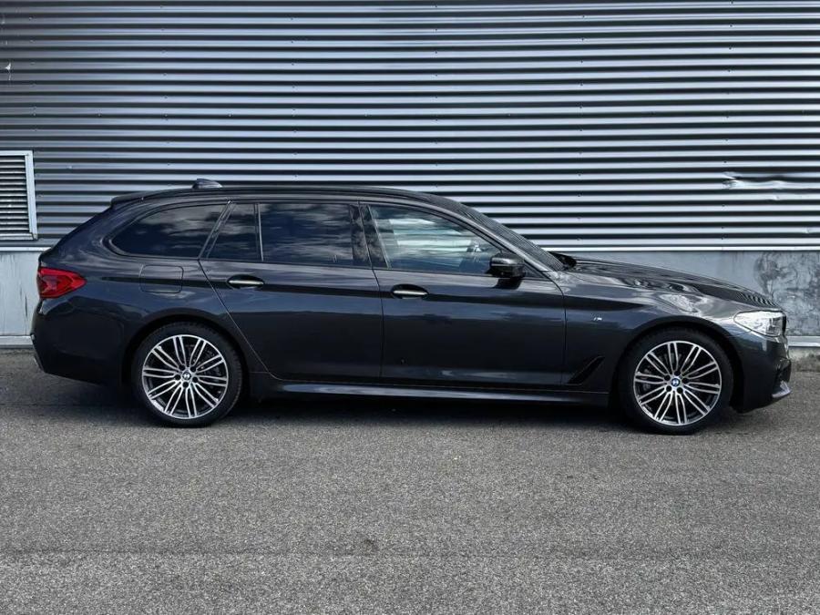 Grey BMW 520 2017 in Riga, with an engine capacity of 2.00 L and mileage of 325 thousand km for 16900 €, photo 7 on AUTOMOTO.COM.LV