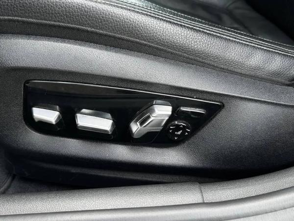 Grey BMW 520 2017 in Riga, with an engine capacity of 2.00 L and mileage of 325 thousand km for 16900 €, photo 10 on AUTOMOTO.COM.LV