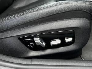 Grey BMW 520 2017 in Riga, with an engine capacity of 2.00 L and mileage of 325 thousand km for 16900 €, photo 16 on AUTOMOTO.COM.LV