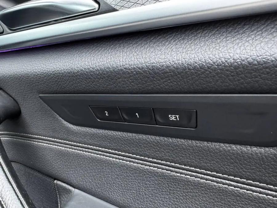 Grey BMW 520 2017 in Riga, with an engine capacity of 2.00 L and mileage of 325 thousand km for 16900 €, photo 17 on AUTOMOTO.COM.LV