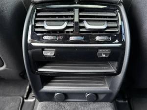 Grey BMW 520 2017 in Riga, with an engine capacity of 2.00 L and mileage of 325 thousand km for 16900 €, photo 22 on AUTOMOTO.COM.LV