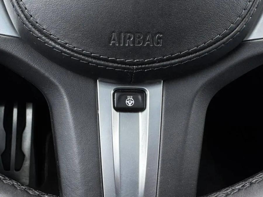 Grey BMW 520 2017 in Riga, with an engine capacity of 2.00 L and mileage of 325 thousand km for 16900 €, photo 28 on AUTOMOTO.COM.LV