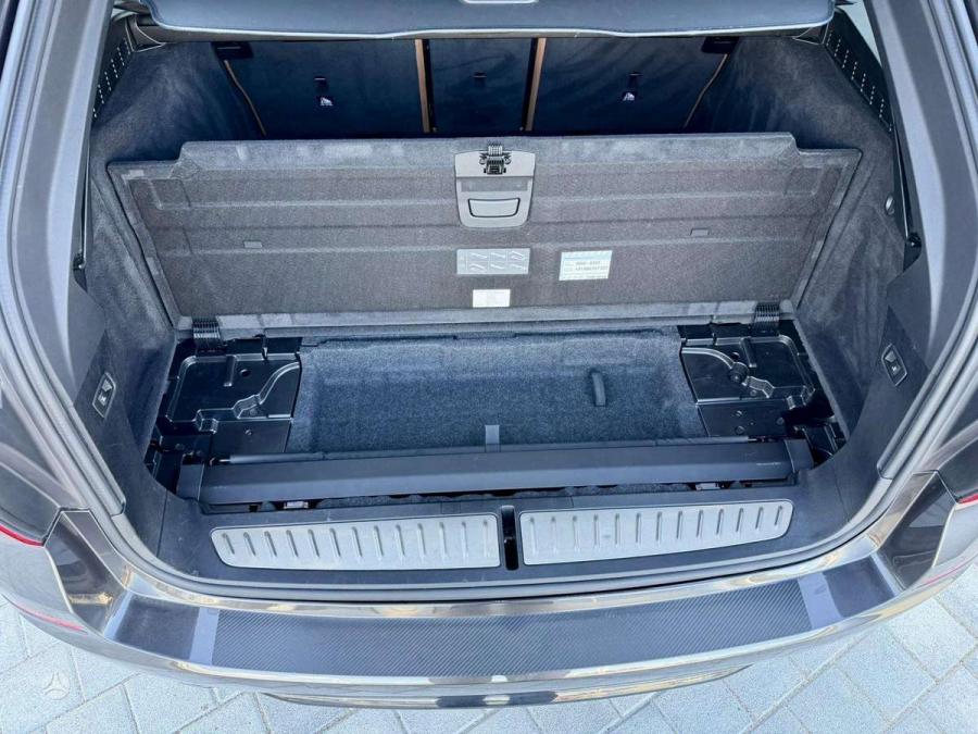 Grey BMW 520 2017 in Kaunas, with an engine capacity of 2.00 L and mileage of 287 thousand km for 17400 €, photo 19 on AUTOMOTO.COM.LV